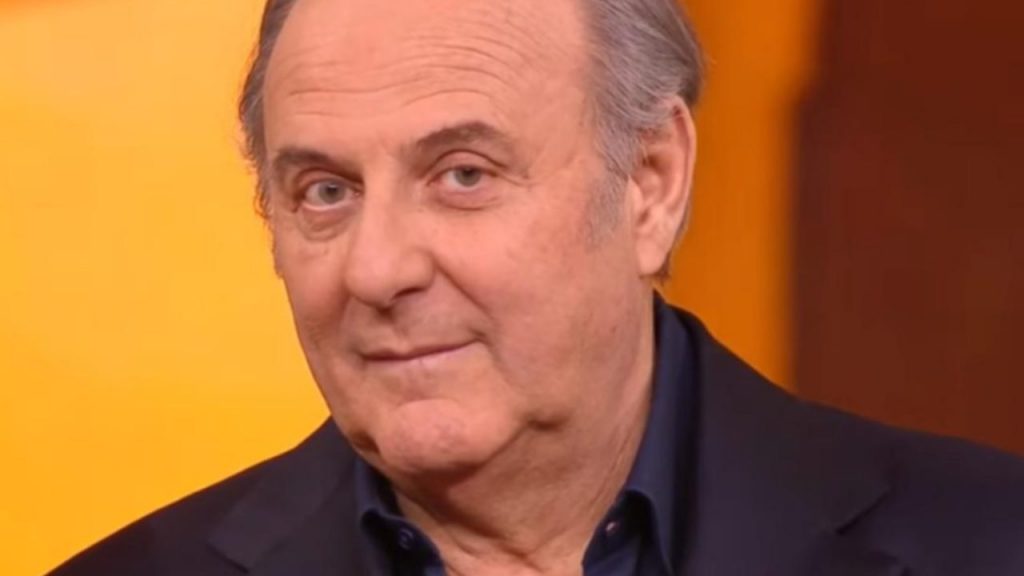 Clamoroso Gerry Scotti, il conduttore si copre il volto: "Ci hanno ...