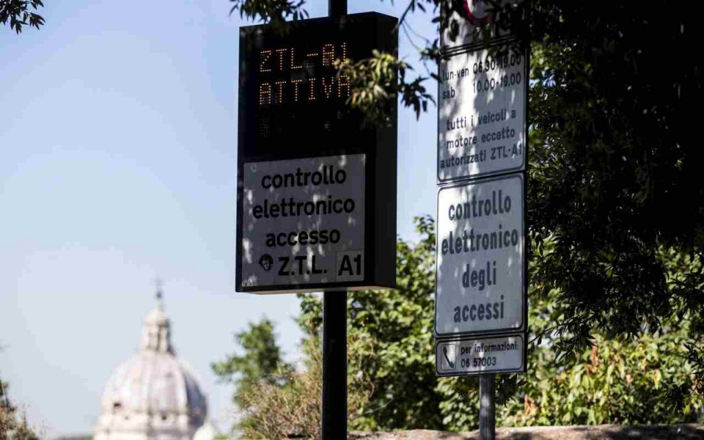 Multa ZTL a Roma: la sanzione è pesantissima | Quanto e quando pagherai ...